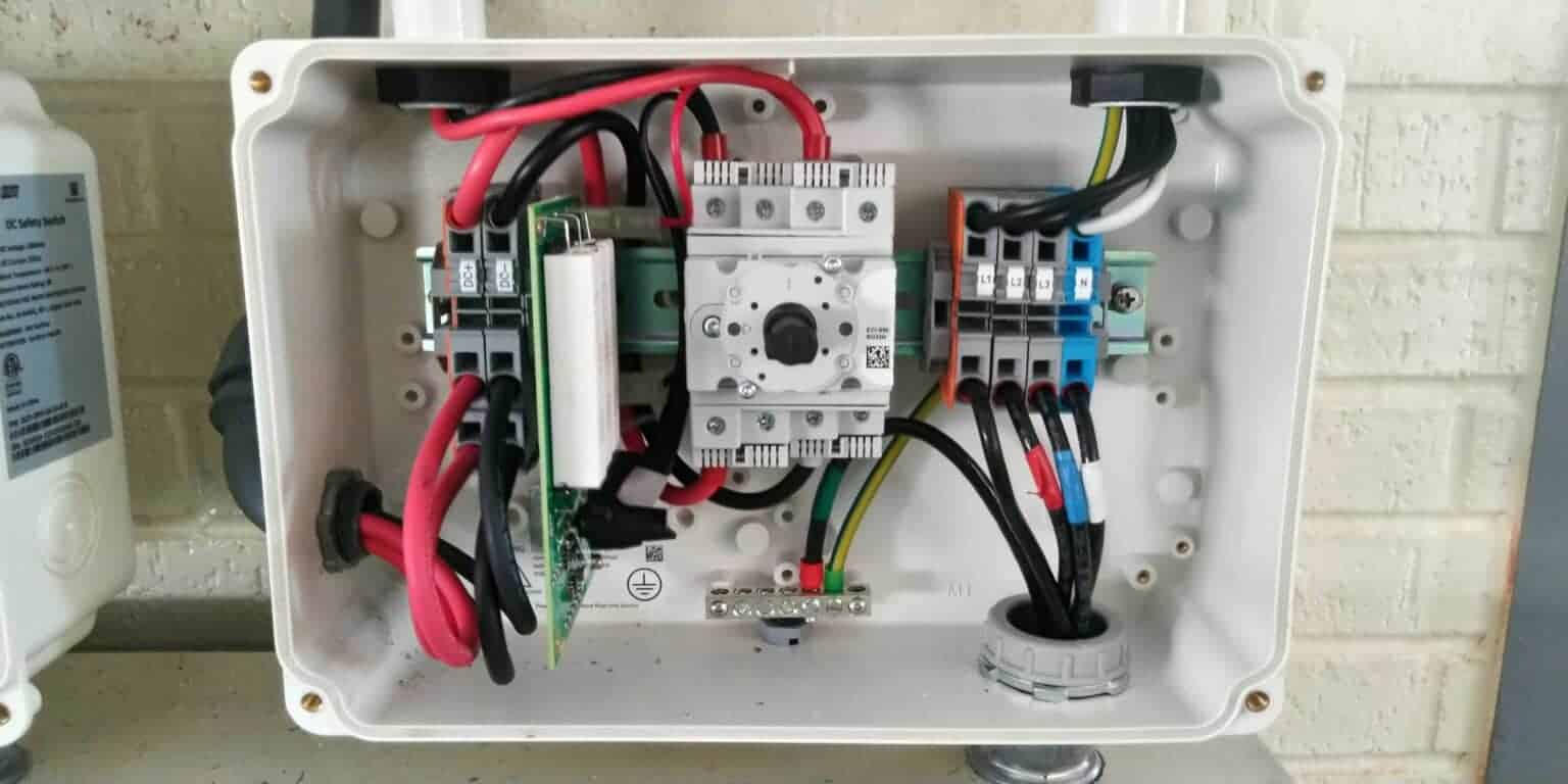 5 Benefits of SolarEdge Inverters | EnergyLink